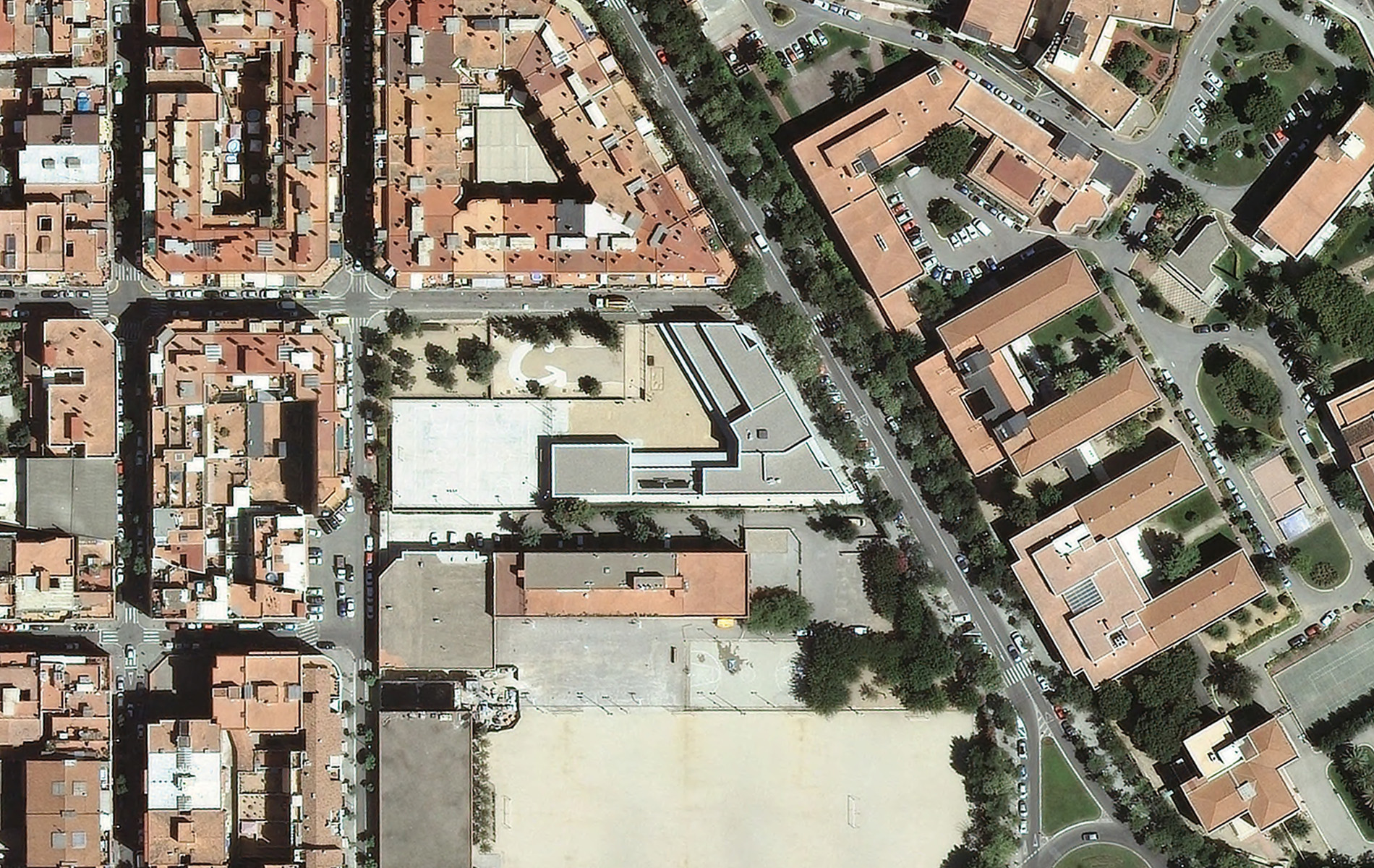 ANTONI GAUDI PRIMARY SCHOOL IN SANT BOI DE LLOBREGAT « Martí-Miralles ...